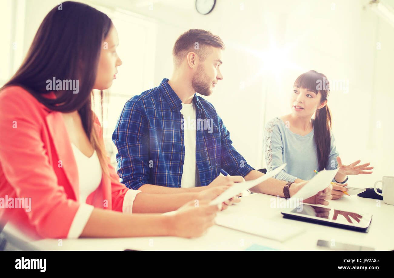 Group multiethnic students sitting hi-res stock photography and images ...