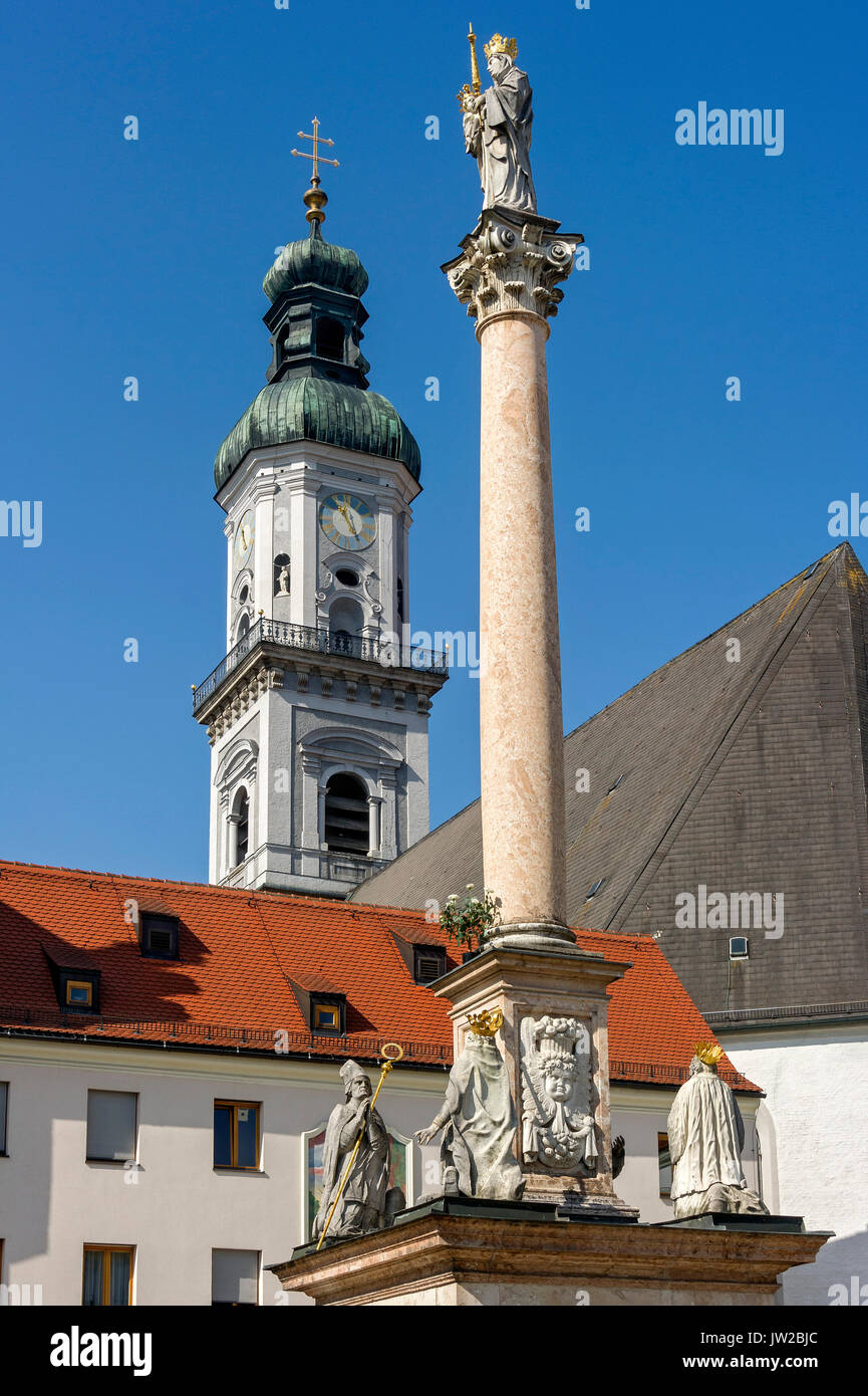 Town Hall, city parish church St. Georg, Marian Column, Marienplatz ...