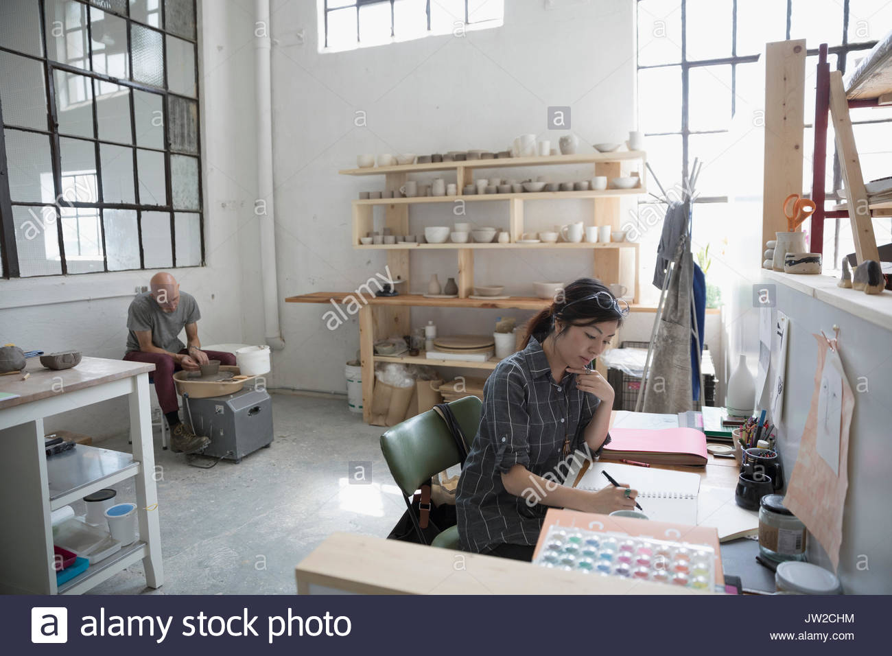 Artists wheel hi-res stock photography and images - Alamy