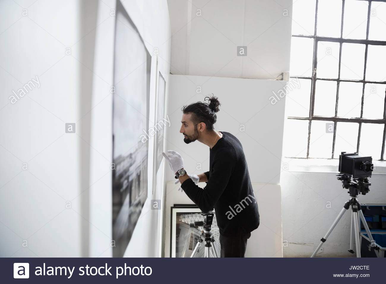 Hanging photography hi-res stock photography and images - Alamy