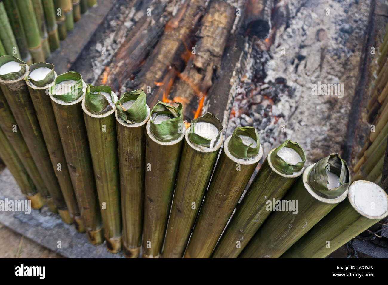 Malay cooking banana leaves hi-res stock photography and images - Alamy