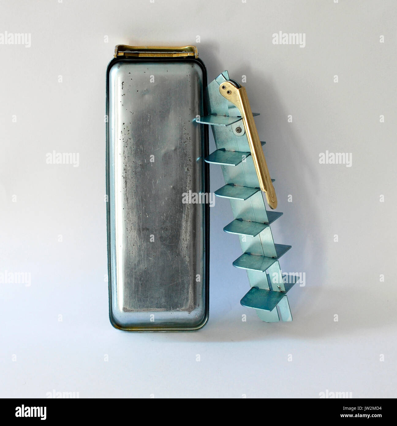 Vintage Colder Ice made by anodized aluminum color blue and golde ...
