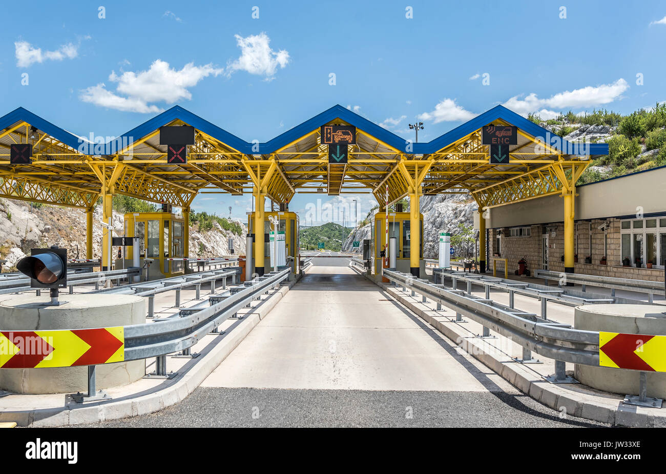 Pov driving travel on highway hi-res stock photography and images - Alamy