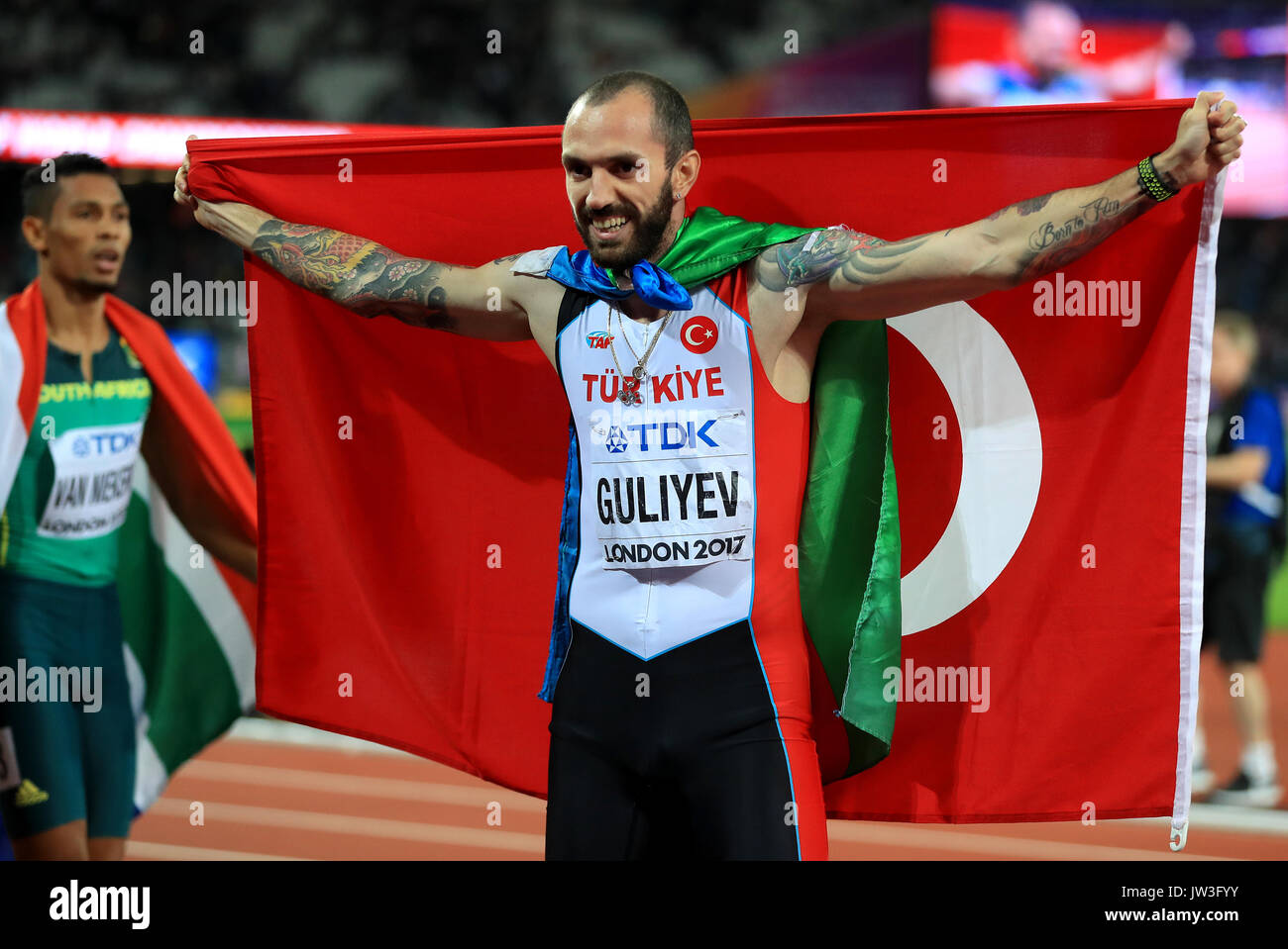 Turkey's Ramil Guliyev celebrates winning gold in the Men's 200m Final ...