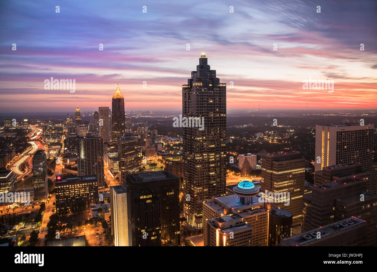 Dawn skyscrapers hi-res stock photography and images - Alamy