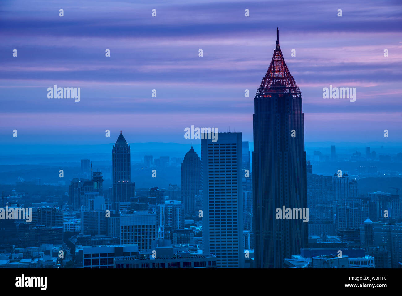 Dawn skyscrapers hi-res stock photography and images - Alamy
