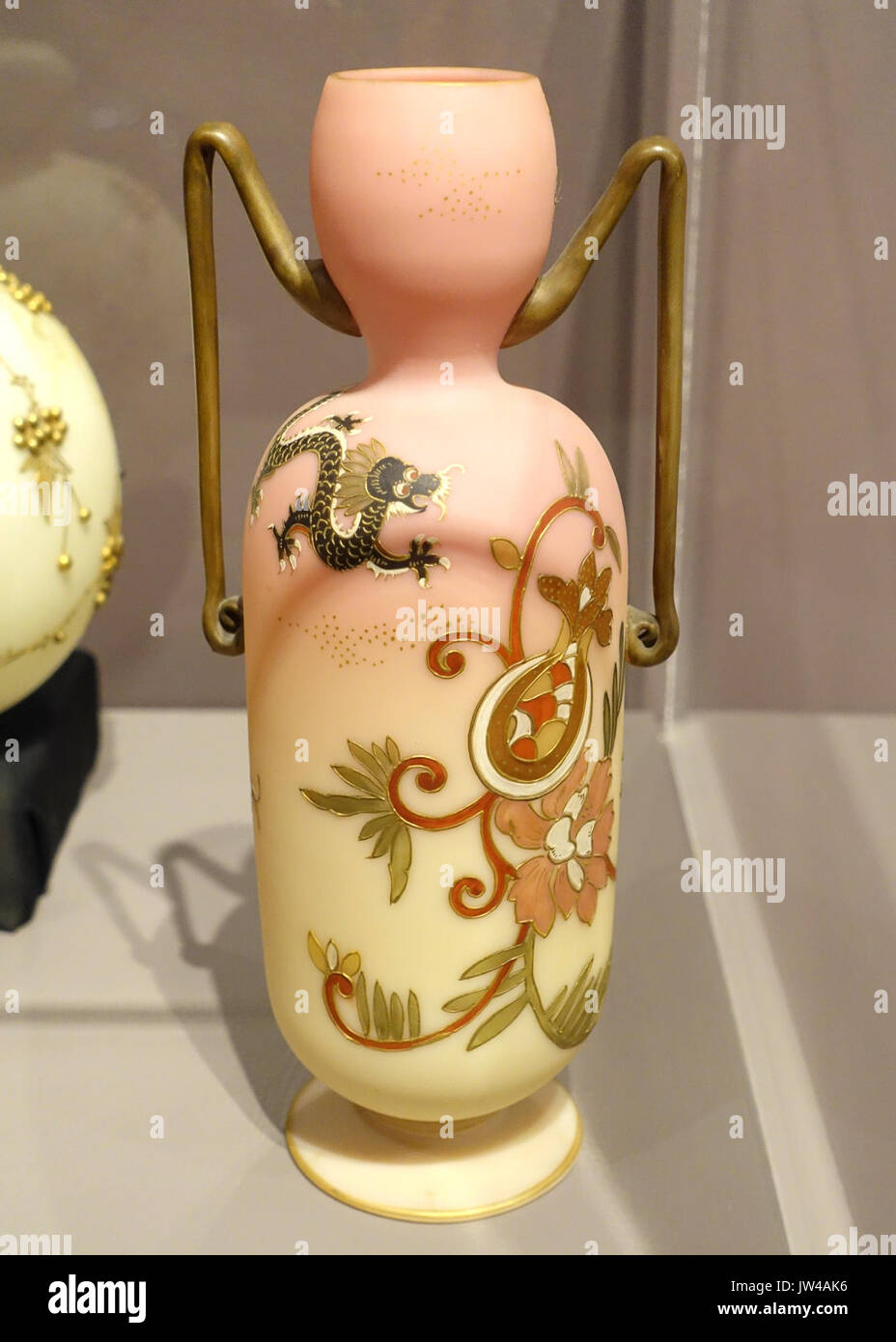 Burmese american culture hi-res stock photography and images - Alamy