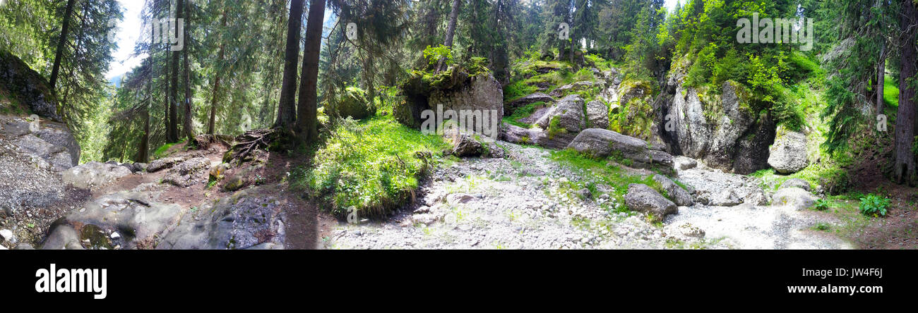 Bucegi national park hi-res stock photography and images - Alamy