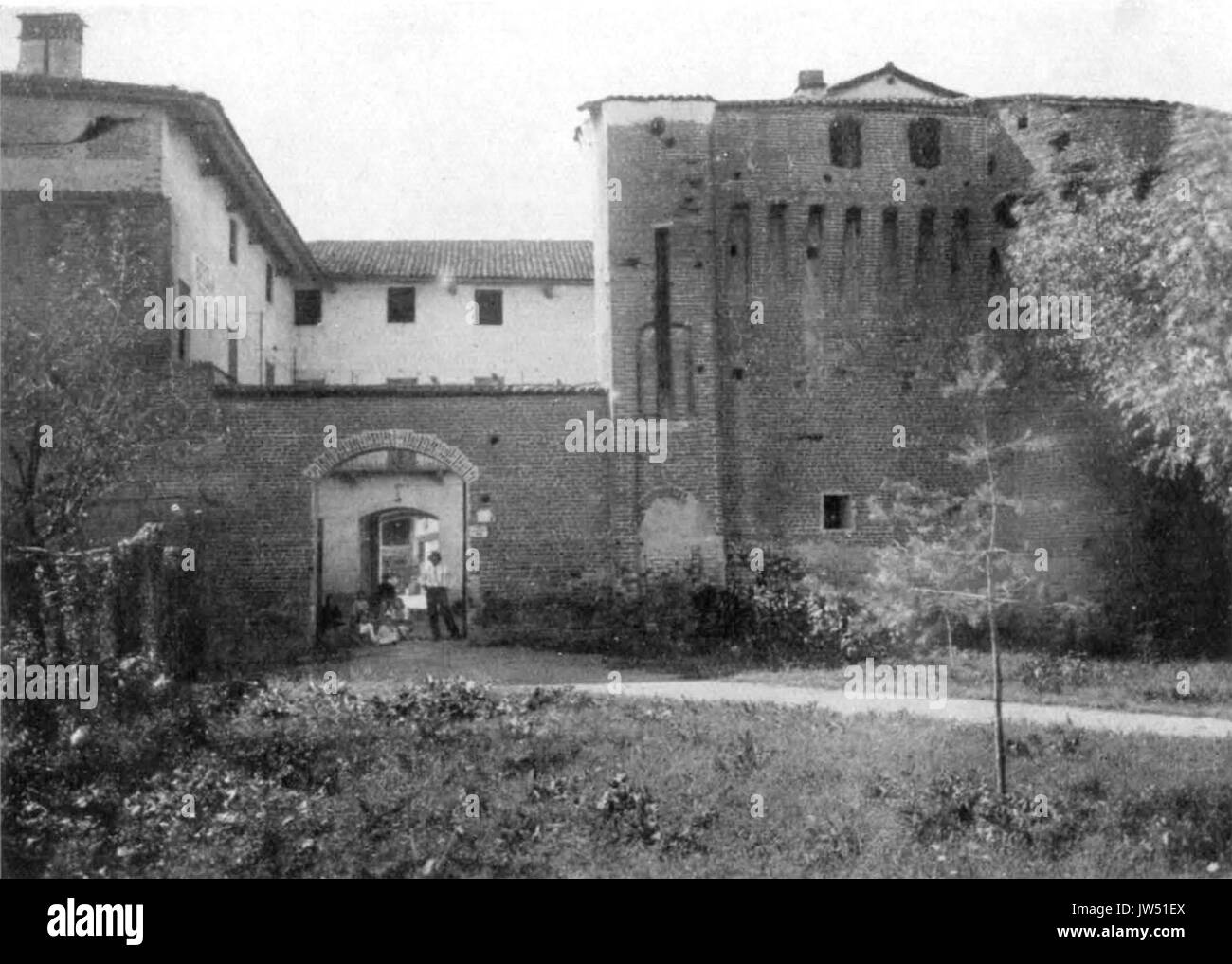 Fig 109, castello di proh, fronte a levante, p198, foto nigra, nigra il ...