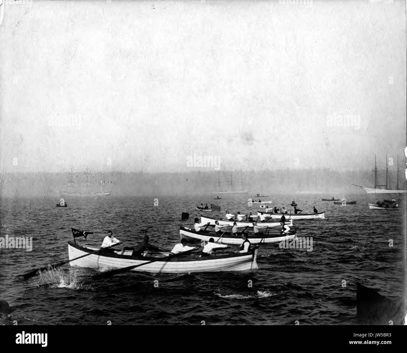 Boatmen rowing boats on Black and White Stock Photos & Images - Alamy