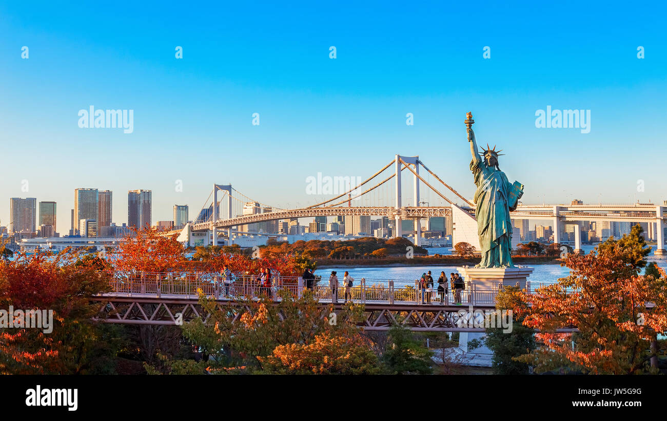Statue of Liberty in Odaiba area, Tokyo, Japan Stock Photo - Alamy