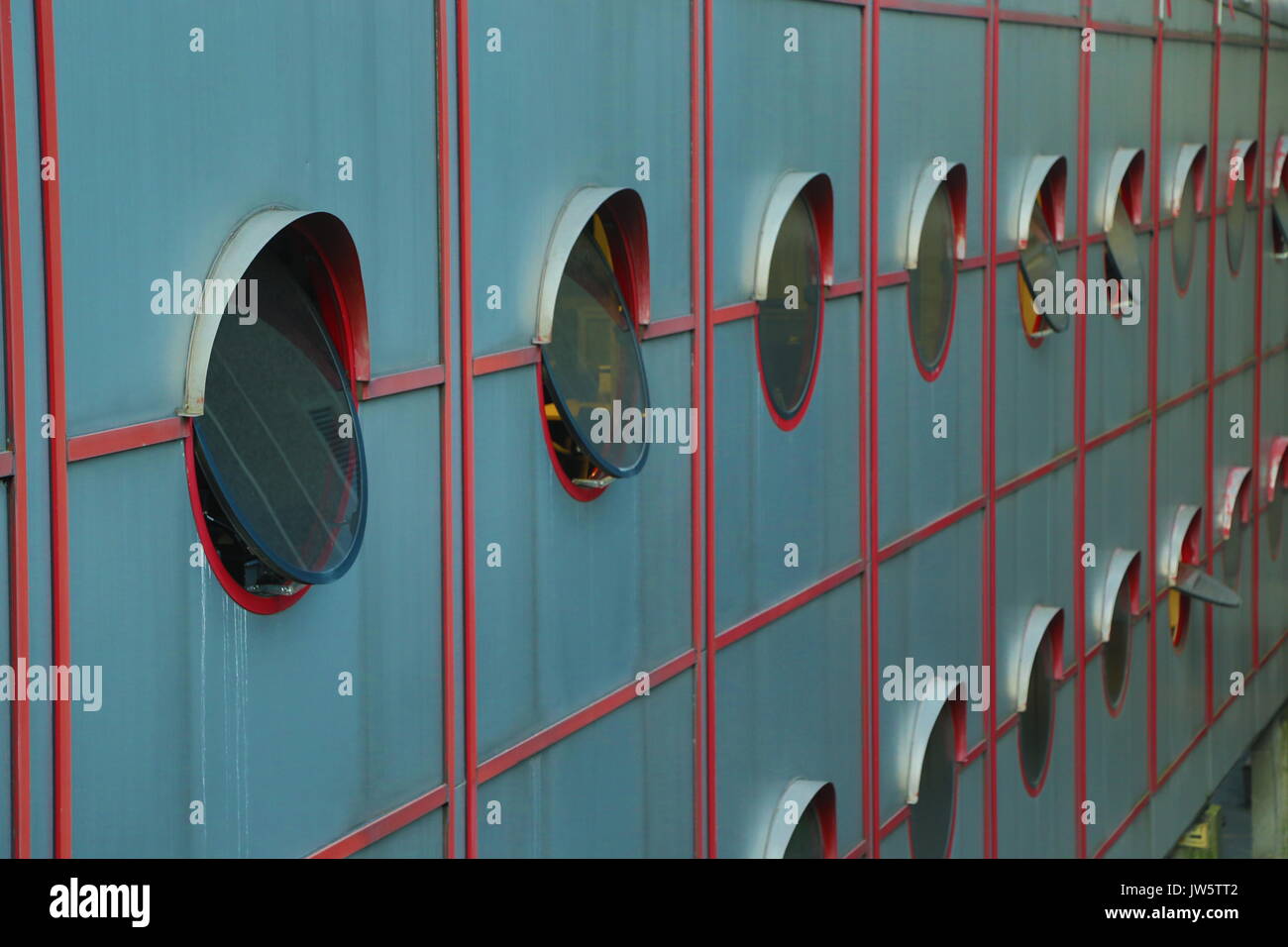 Exterior modern windows hi-res stock photography and images - Alamy