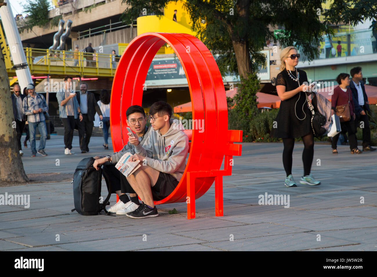 Southbank bench hi-res stock photography and images - Alamy
