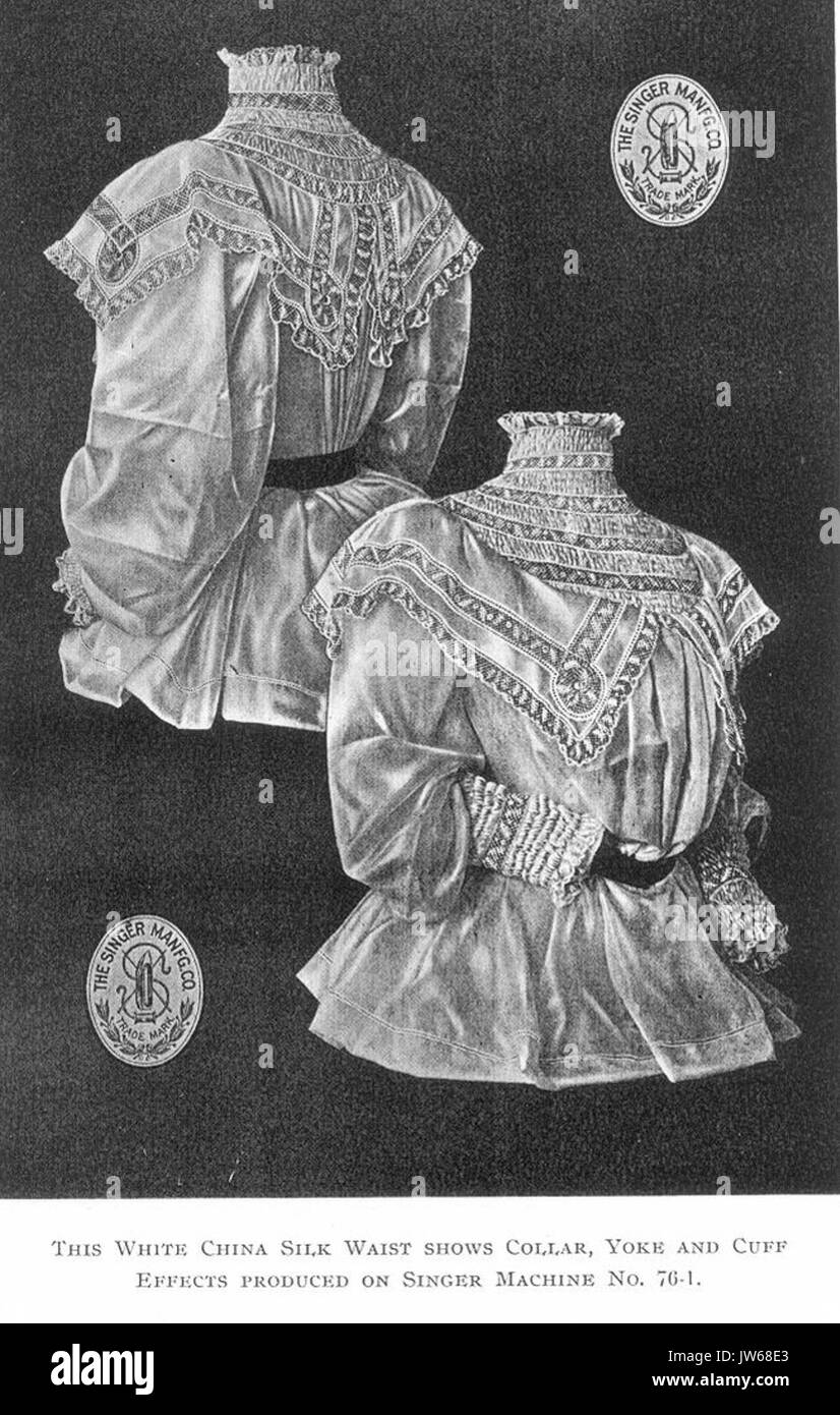 Singer sewing machine industrial hi-res stock photography and images ...