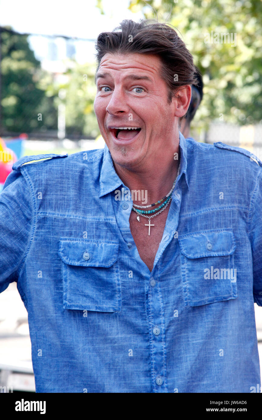 Ty Pennington pictured at Rachael Ray's in South Philadelphia for a ...