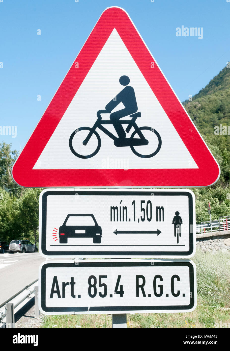 Street cyclist safety and warning sign for motorists and drivers ...