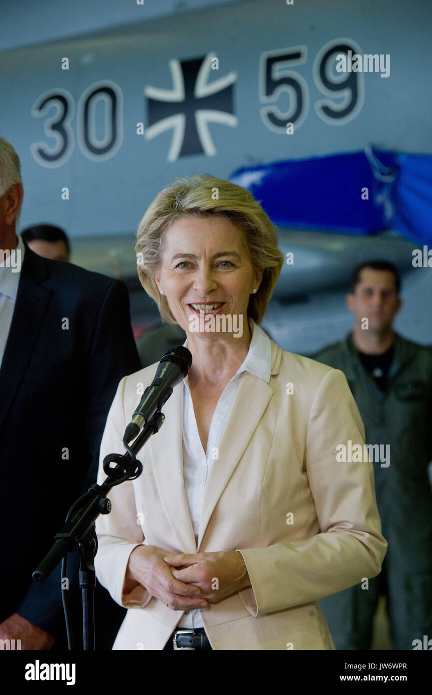 Federal minister of defence on the eurofighter hi-res stock photography ...
