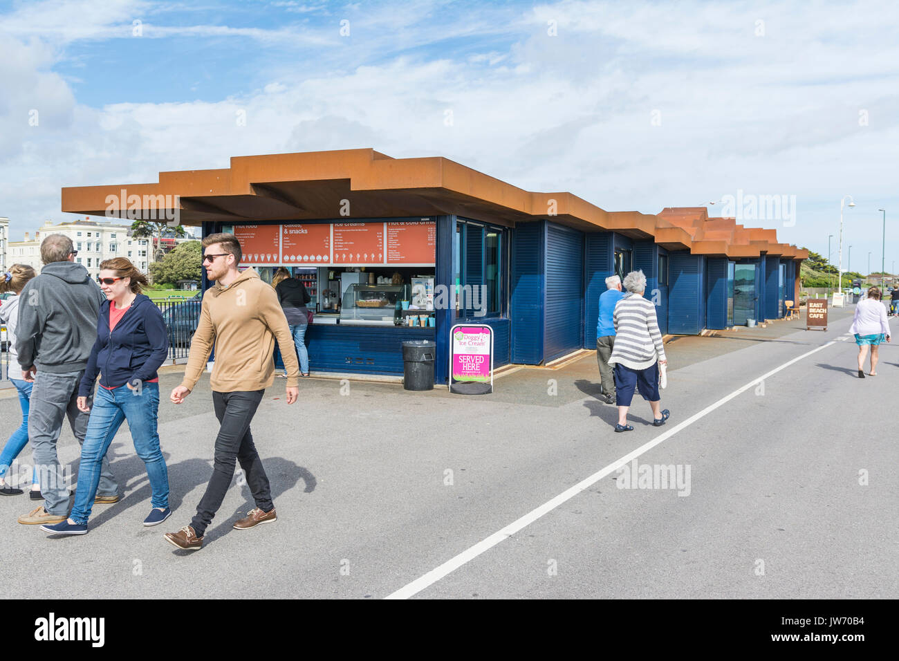 Cafe littlehampton beach uk hi-res stock photography and images - Alamy
