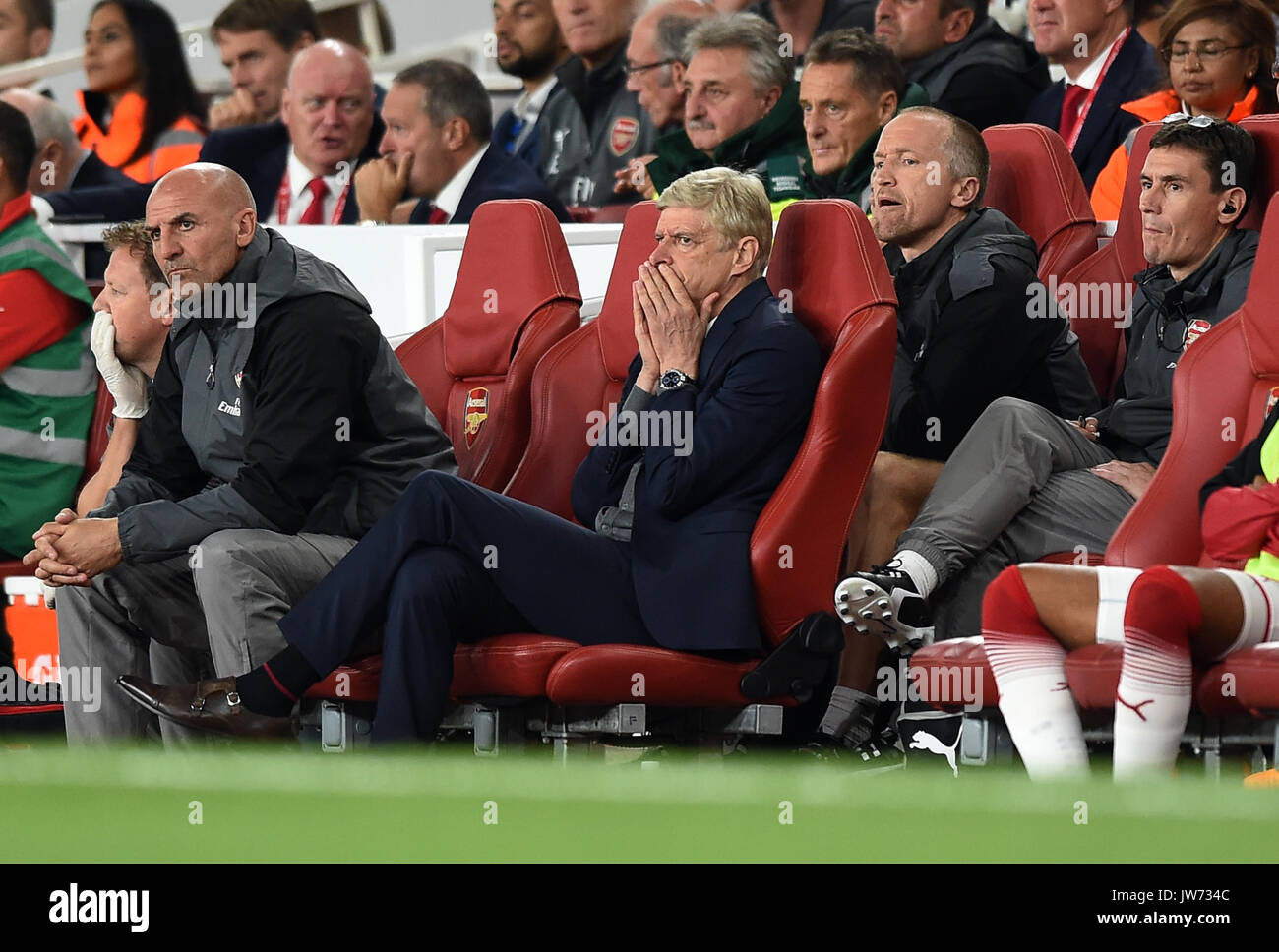 Unhappy arsenal manager ars arsenal hi-res stock photography and images ...