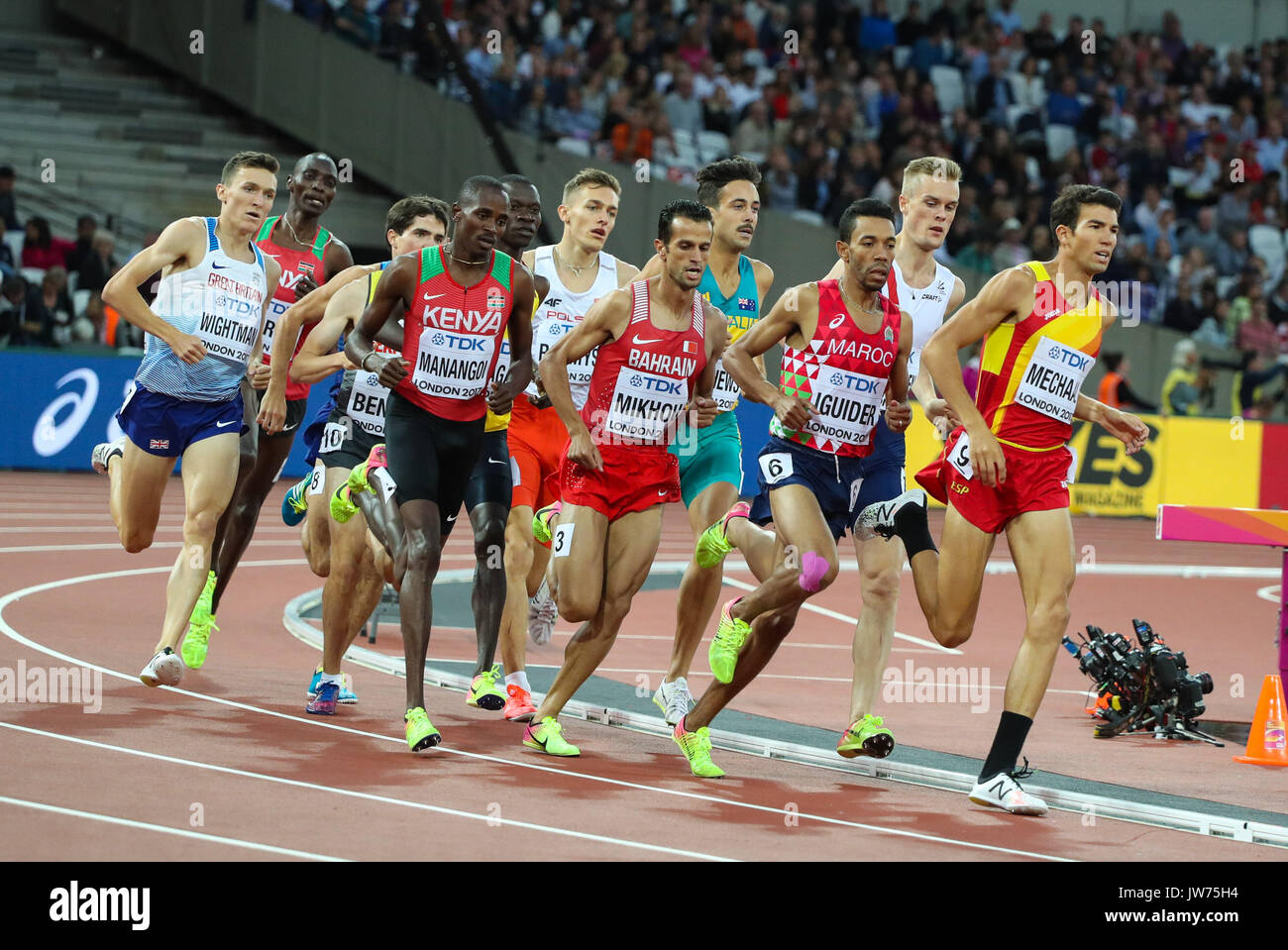 1500m run hi-res stock photography and images - Alamy