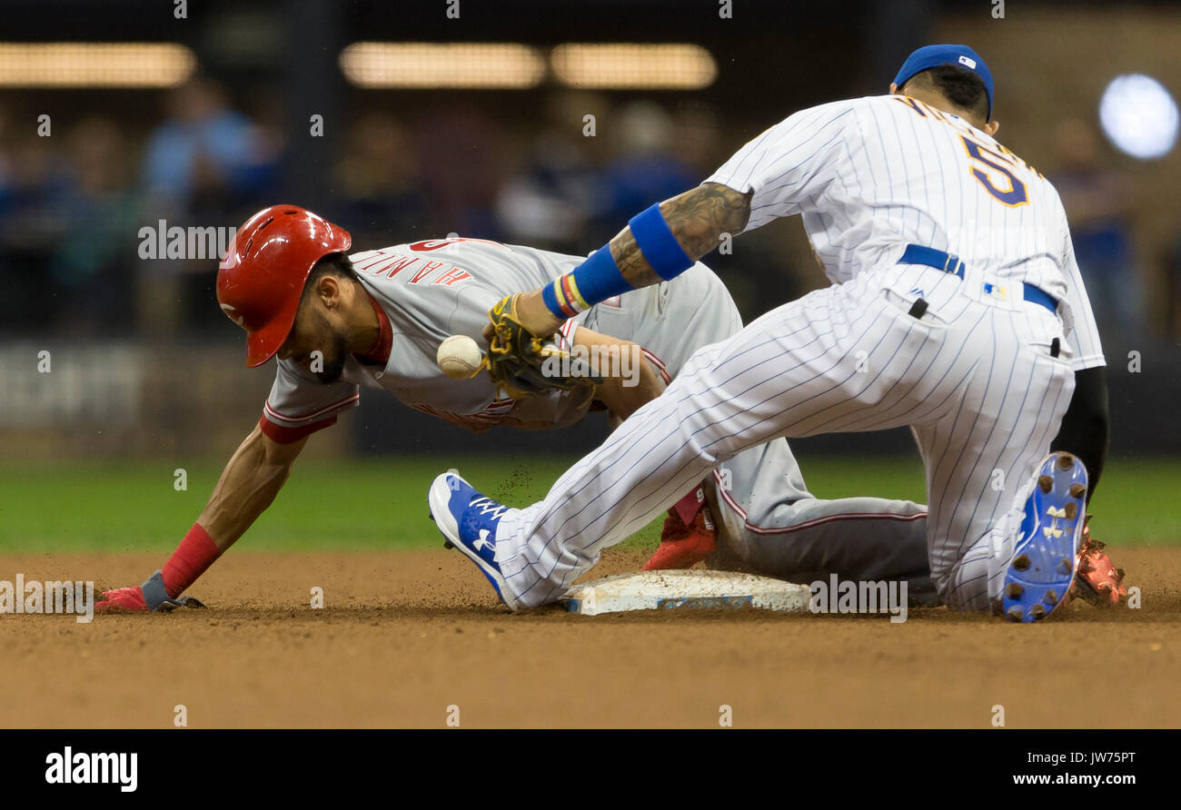 Milwaukee, Wisconsin, USA. 11th Aug, 2017. Cincinnati Reds center ...