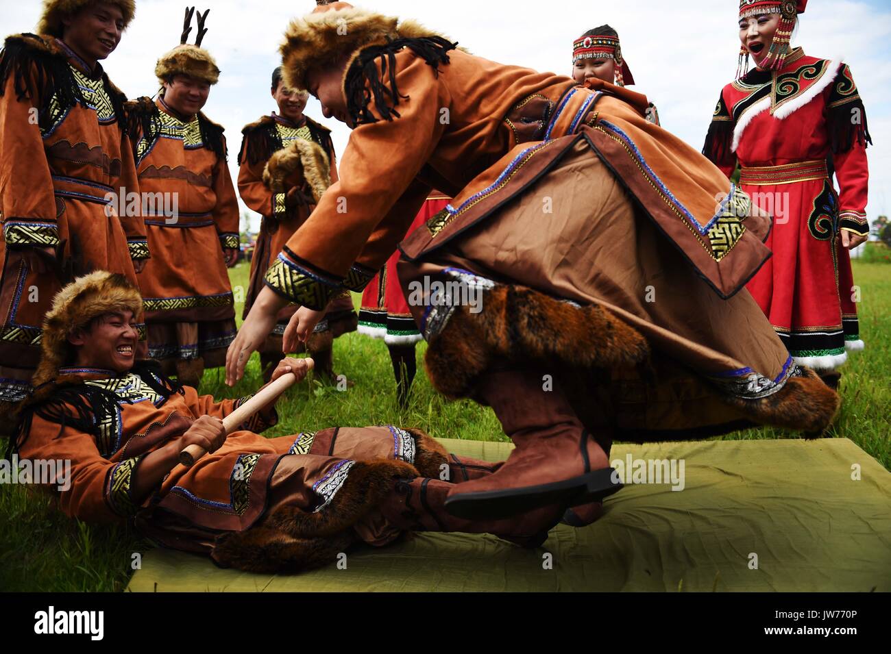 Oroqen people hi-res stock photography and images - Alamy