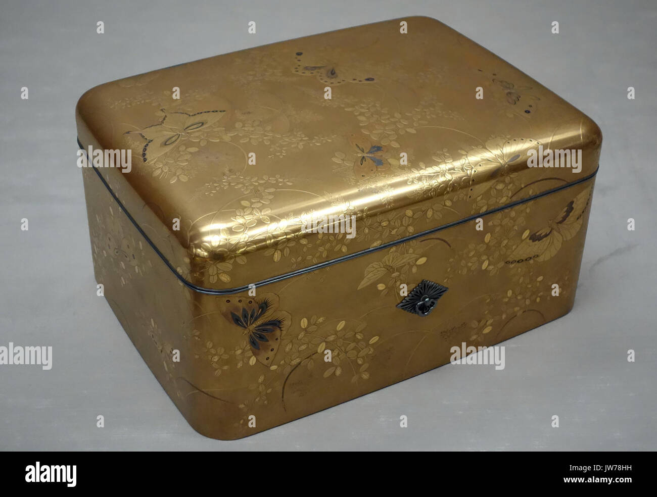 Tebako (Cosmetic box) by Sawada Sotakusai (1830 1915), 1892, bush ...