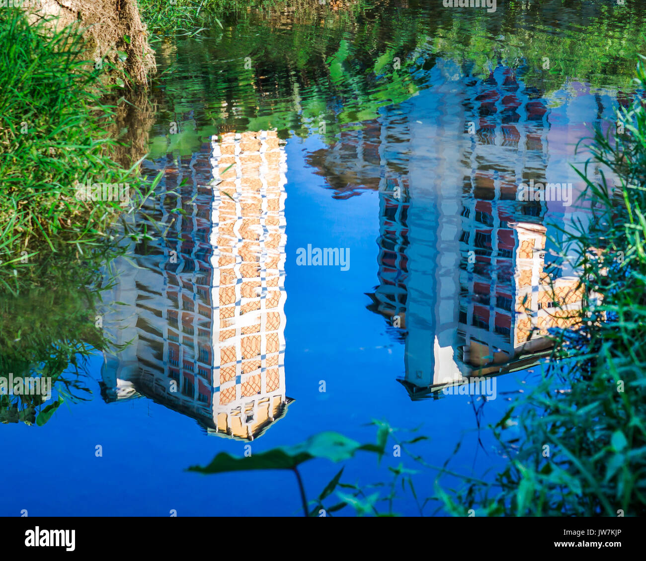 Singapore hdb park hi-res stock photography and images - Alamy