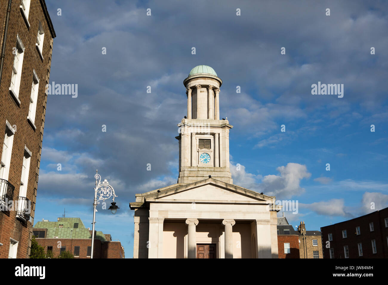 Mount street dublin hi-res stock photography and images - Alamy