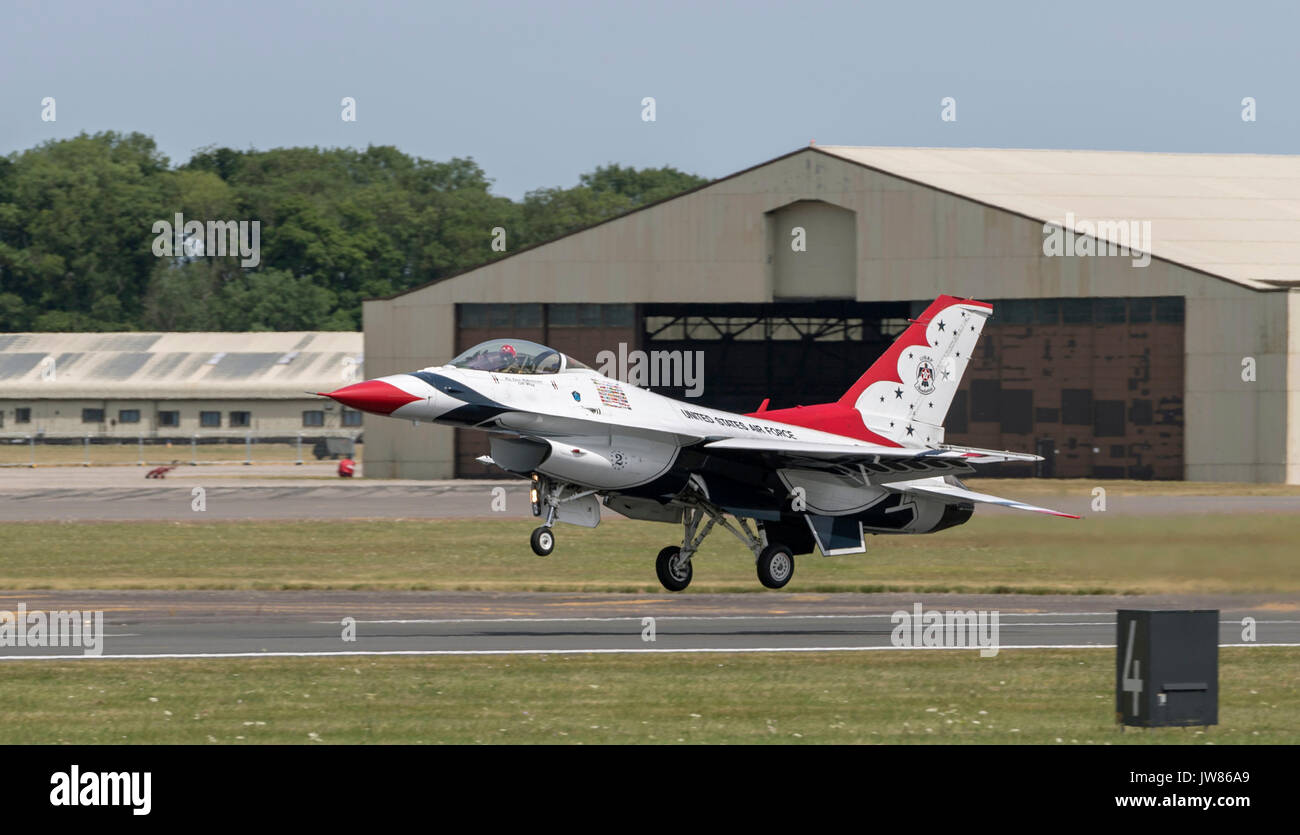 Thunderbirds Aerobatic Display Team, USAF Stock Photo - Alamy