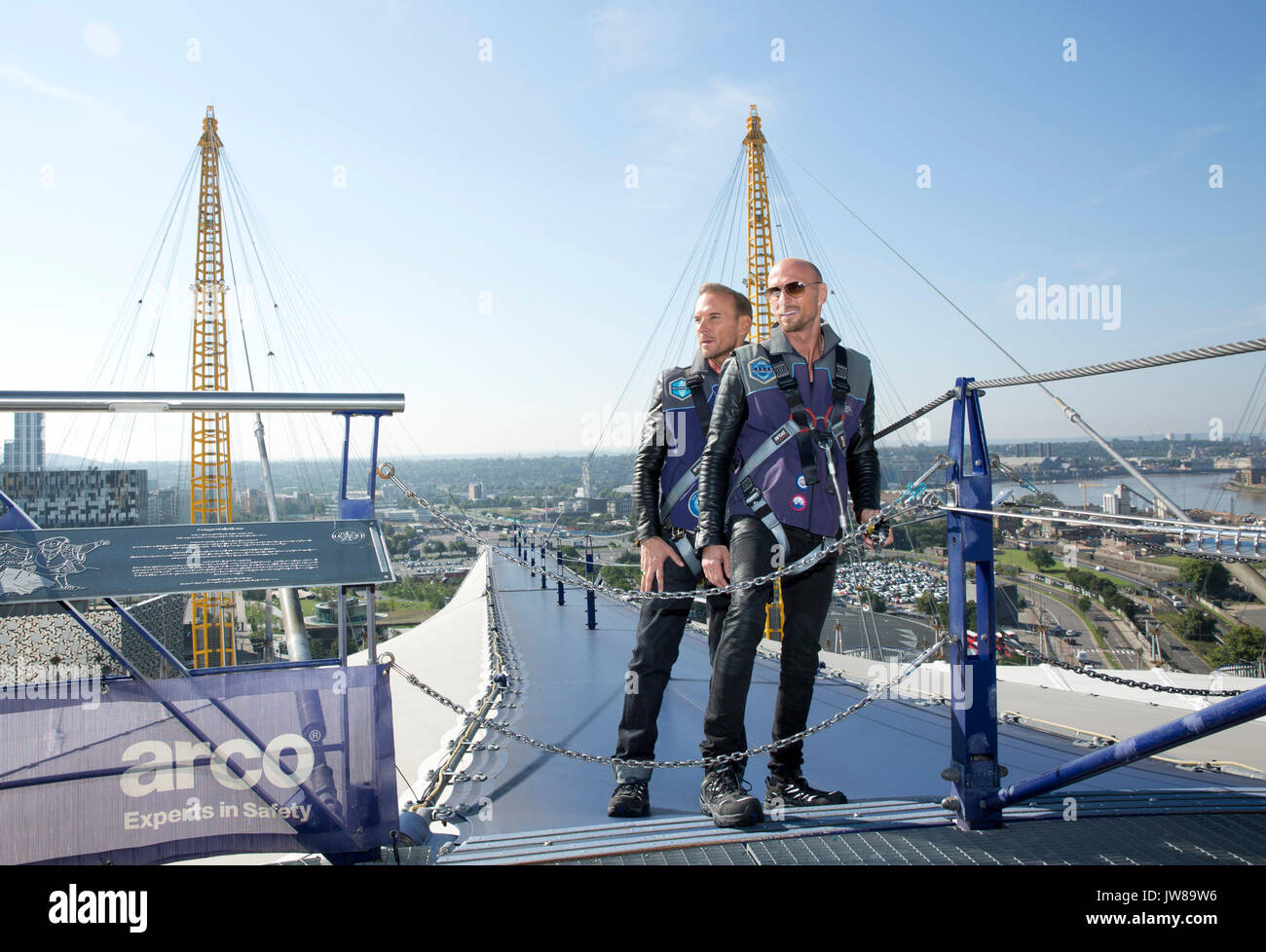 Bros band hi-res stock photography and images - Alamy