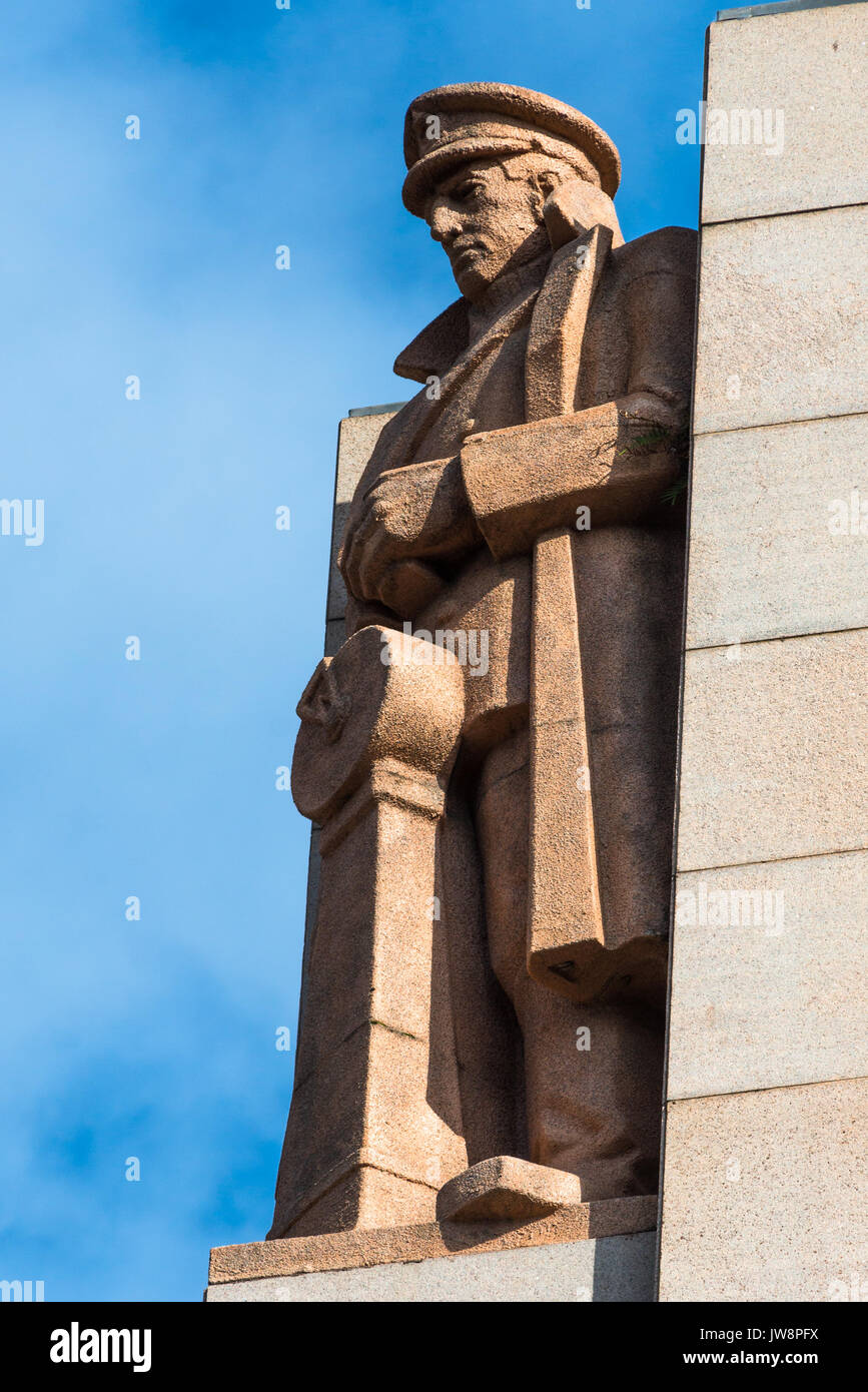 Australian soldier sculpture statue hi-res stock photography and images ...