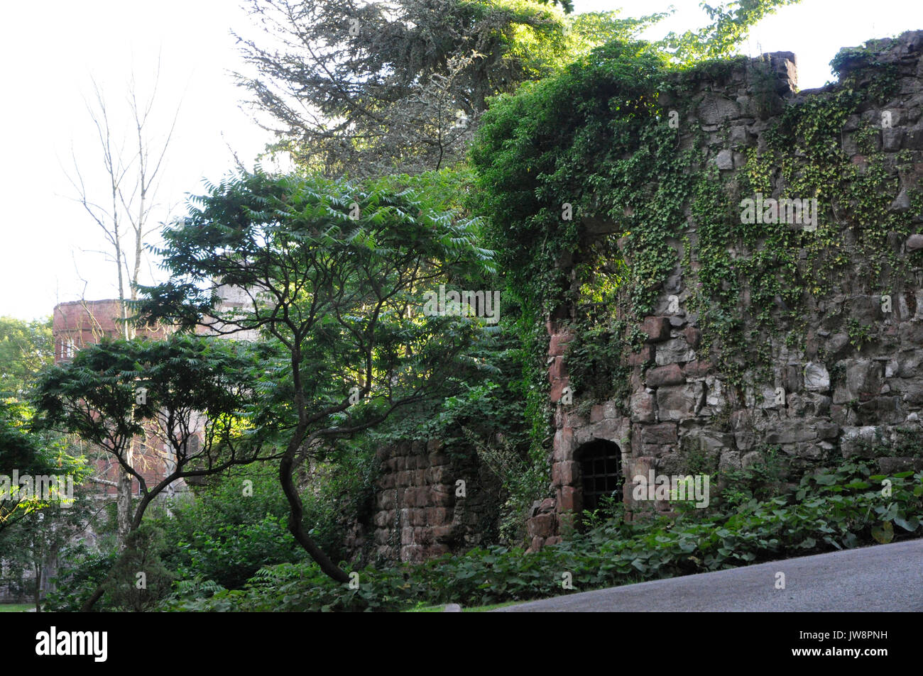 Ruthin castle hi-res stock photography and images - Alamy