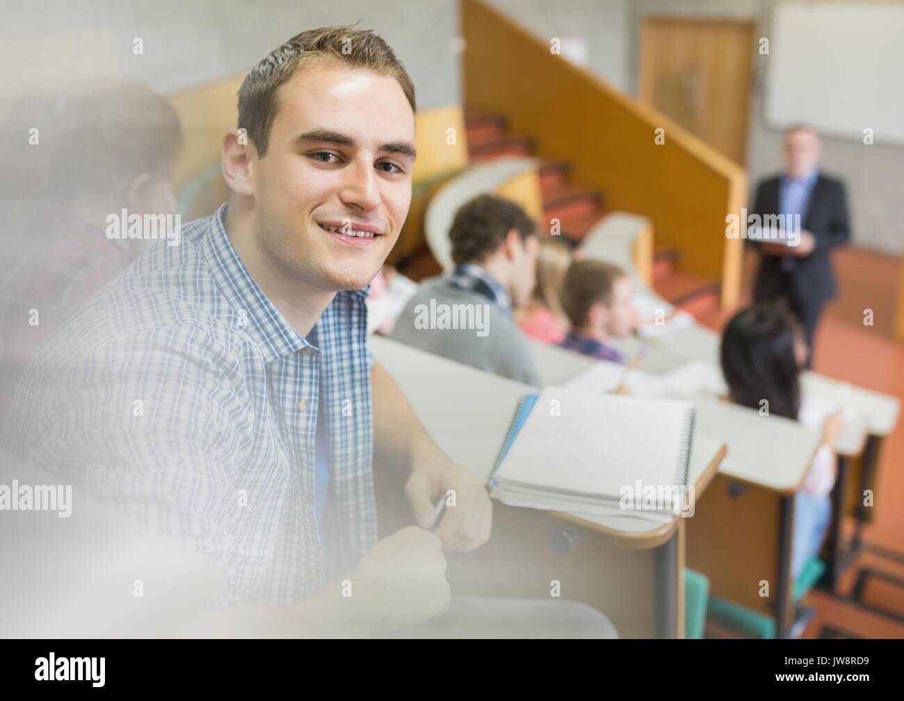 Lecture hall students blur hi-res stock photography and images - Alamy