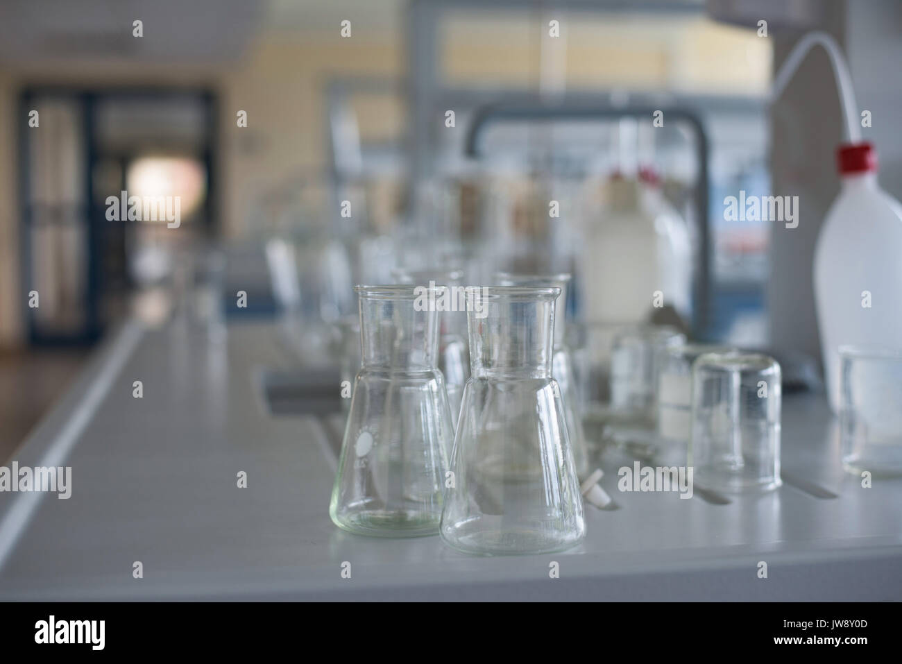 Lab desk equipment hi-res stock photography and images - Alamy