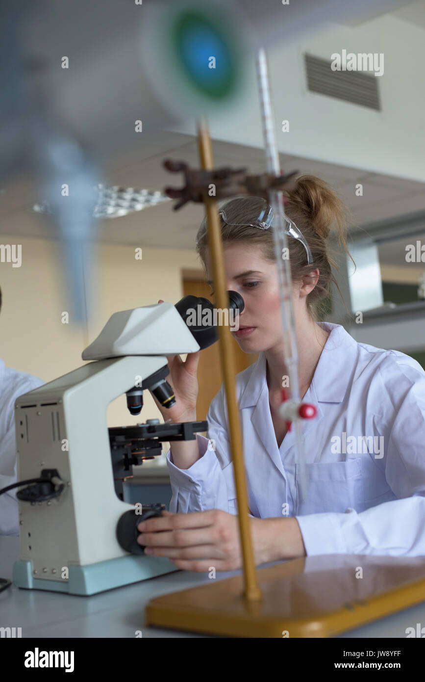 Student science lab record hi-res stock photography and images - Alamy