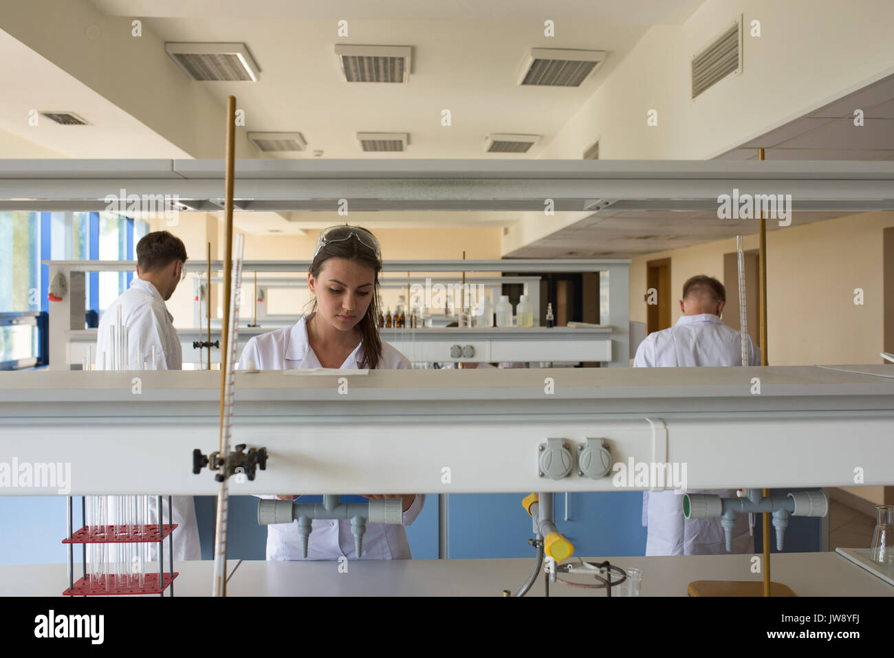 College science discussion hi-res stock photography and images - Alamy