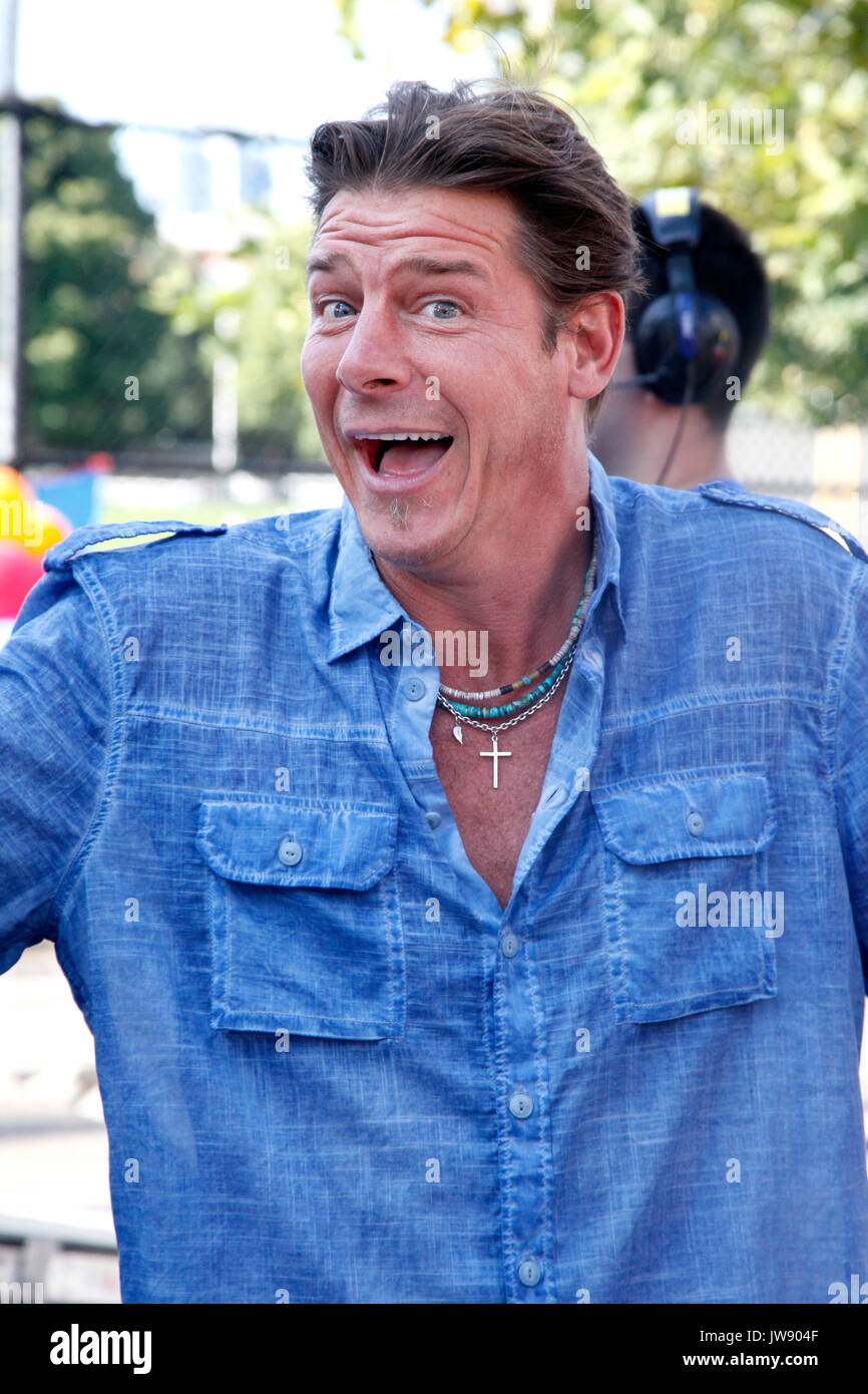 Ty Pennington pictured at Rachael Ray's in South Philadelphia for a ...