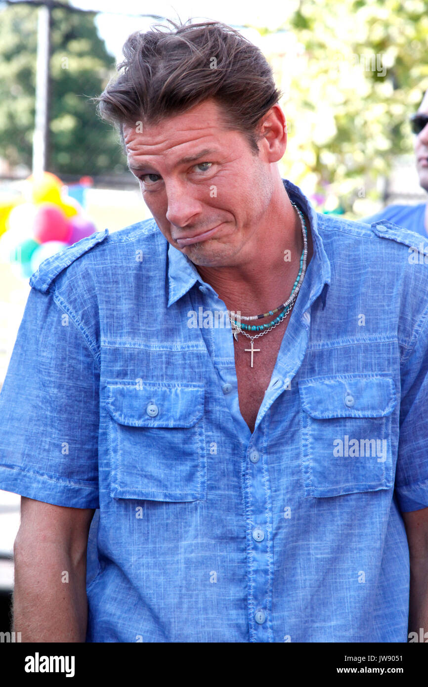 Ty Pennington pictured at Rachael Ray's in South Philadelphia for a ...