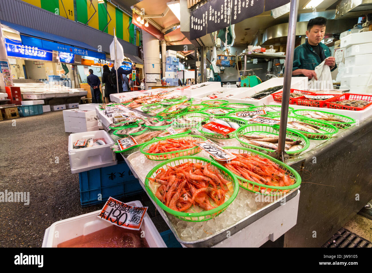 Popular Omicho indoor fresh fish market at Kanazawa, Japan. Fish stall ...