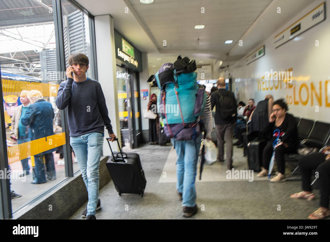 tourists,backpacker,backpacking,baggage,at, Victoria, bus,coach ...