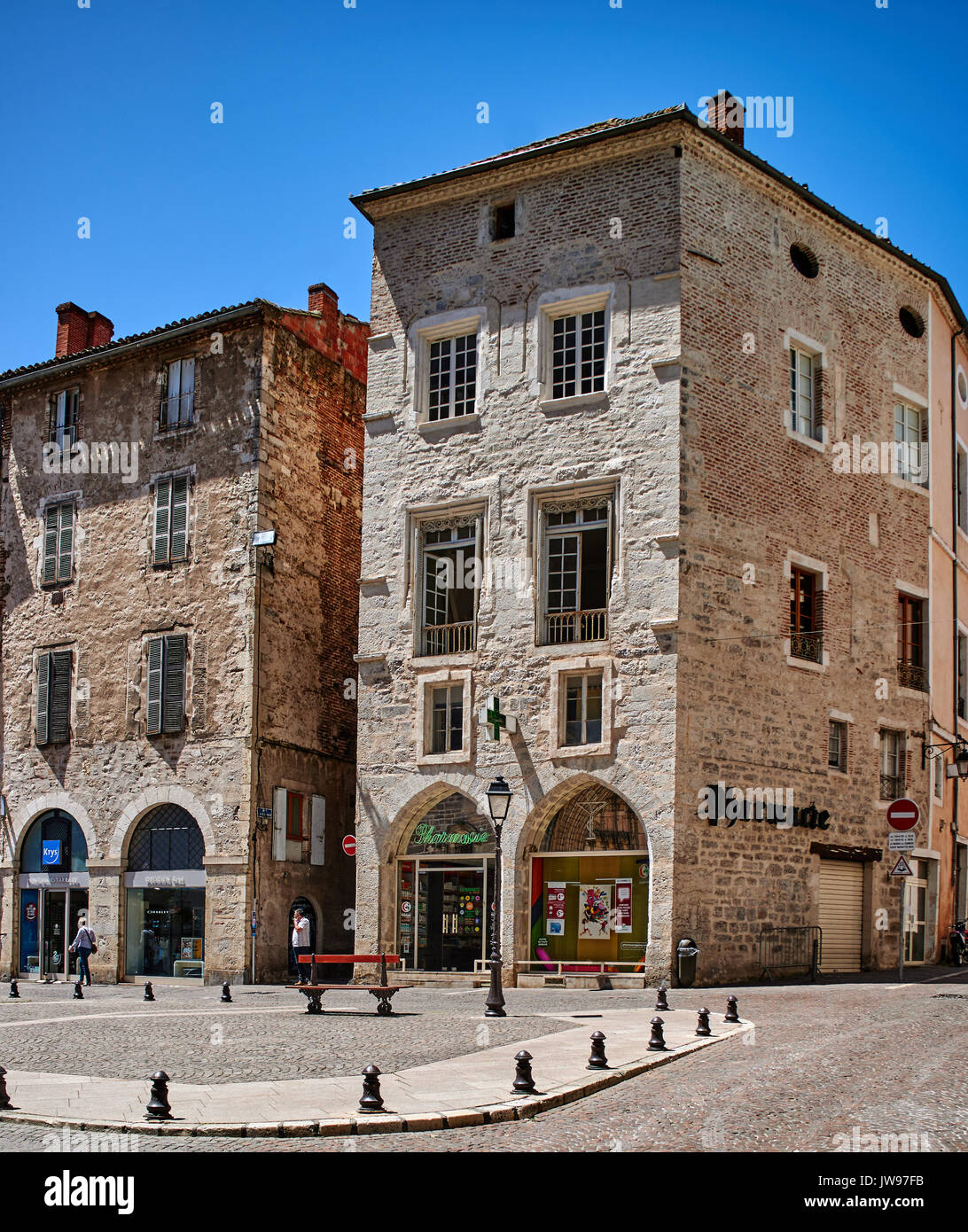 Medieval shop front hi-res stock photography and images - Alamy