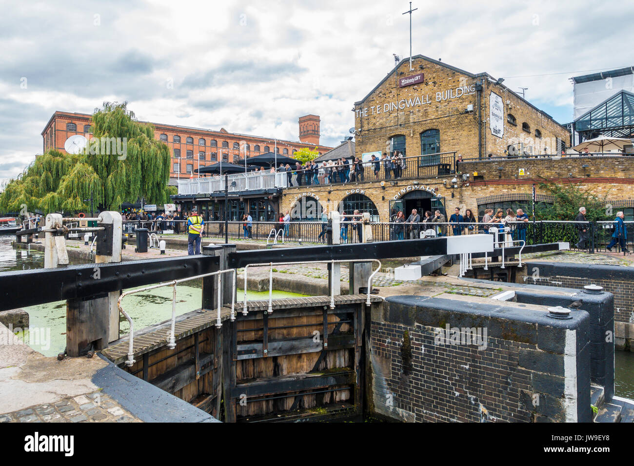 Dingwall hi-res stock photography and images - Alamy