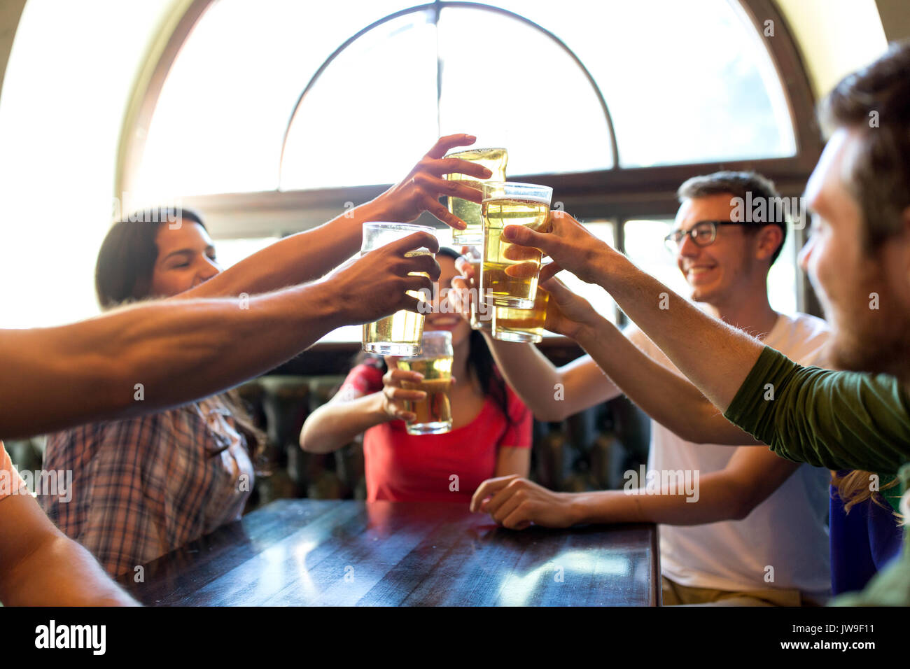 Happy beer pub hi-res stock photography and images - Alamy