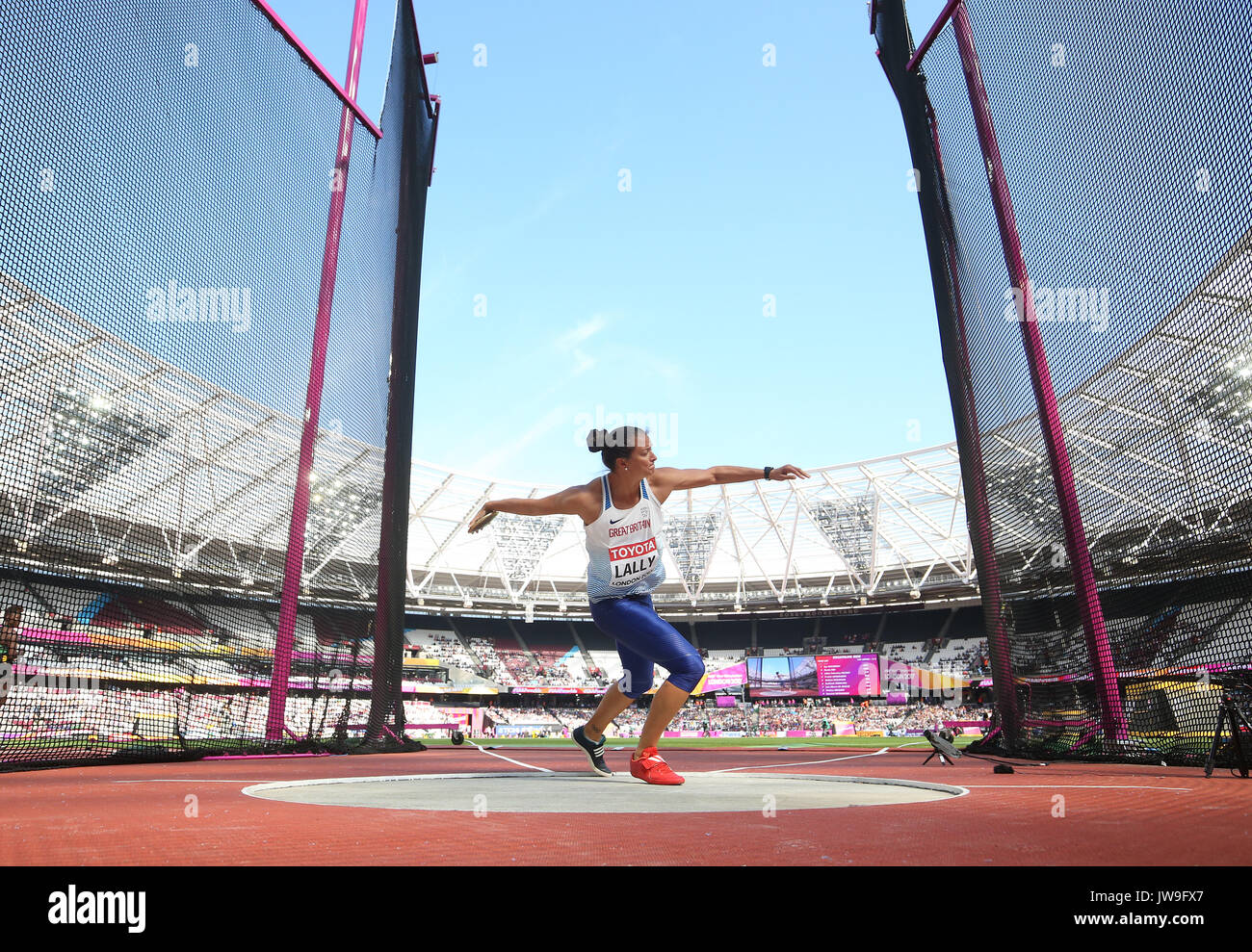Great Britain's Jade Lally competes in the Women's Discus Throw ...
