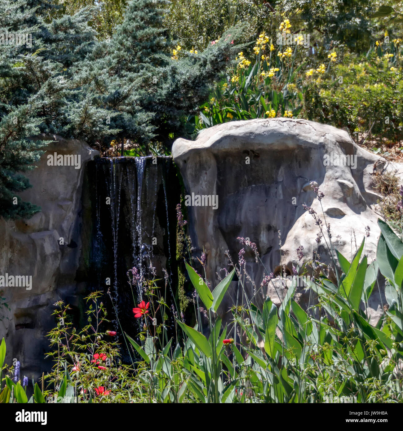 Small waterfall between stones hi-res stock photography and images - Alamy