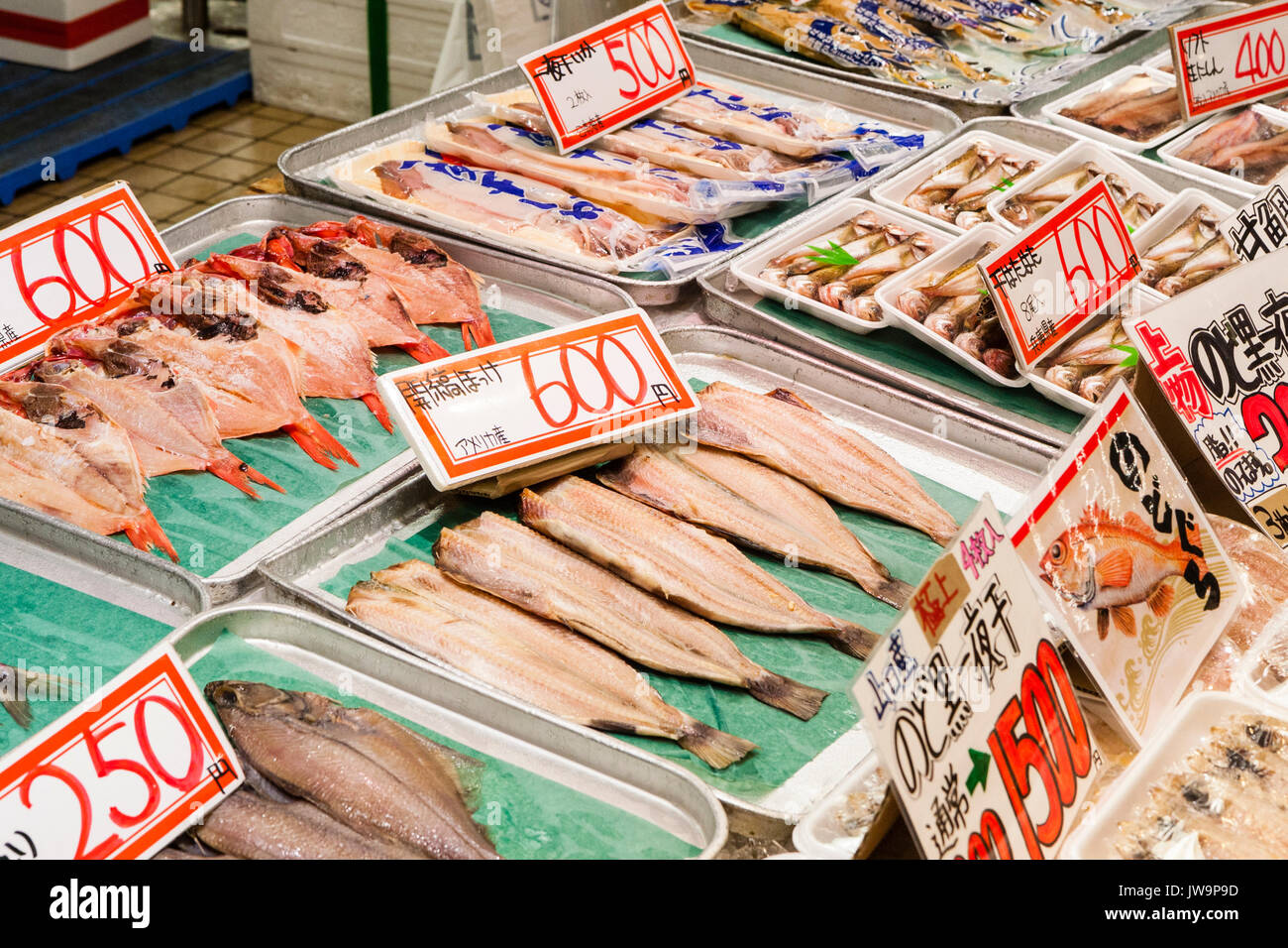 Fish price tag hi-res stock photography and images - Alamy