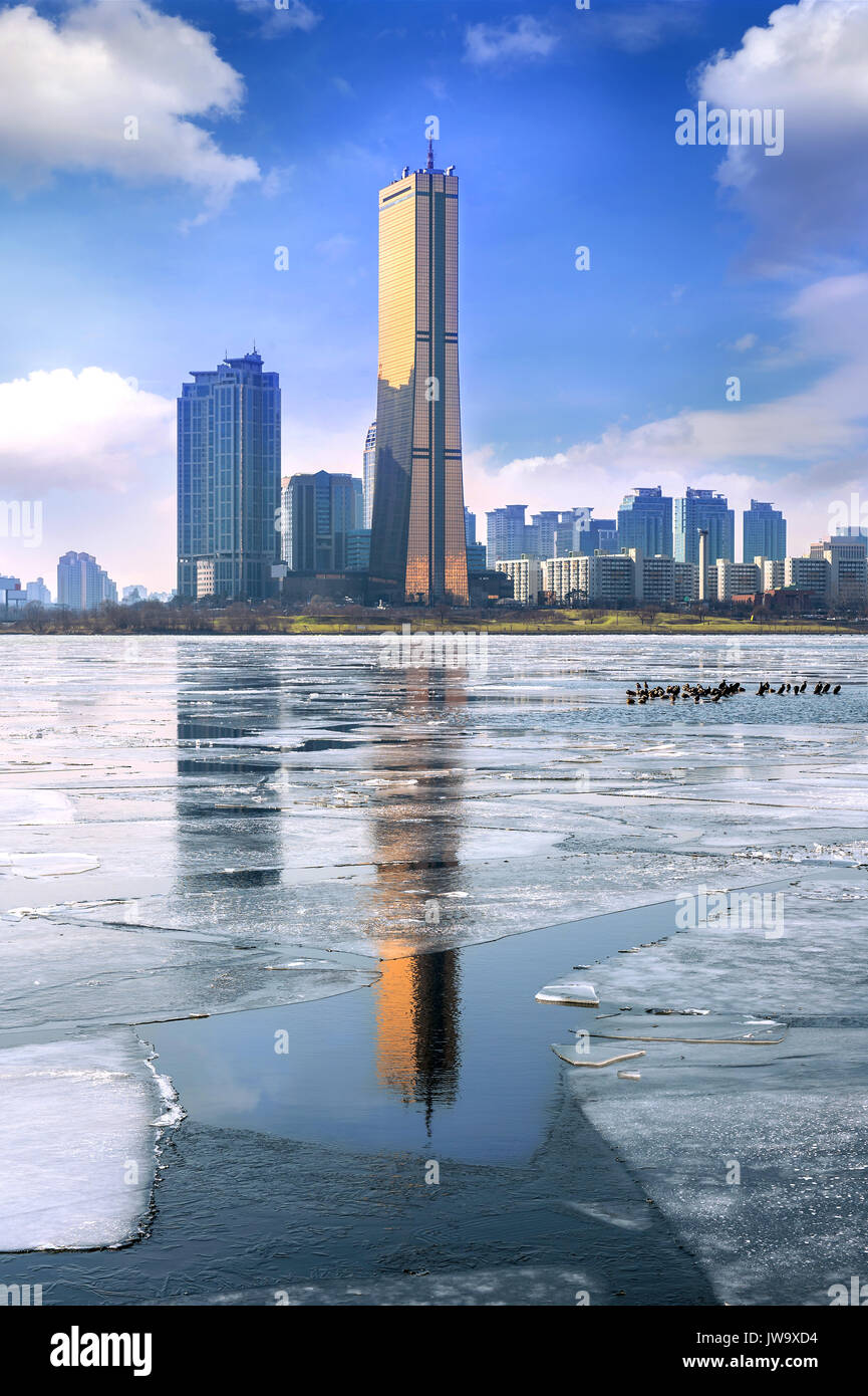 Ice of Han river and cityscape in winter,Seoul in South Korea Stock ...