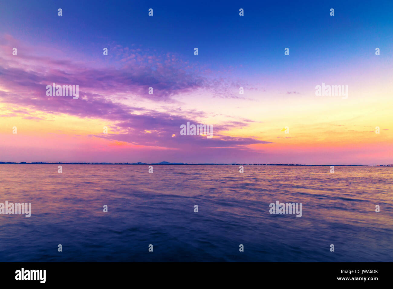 Ocean sunset scenery Stock Photo - Alamy
