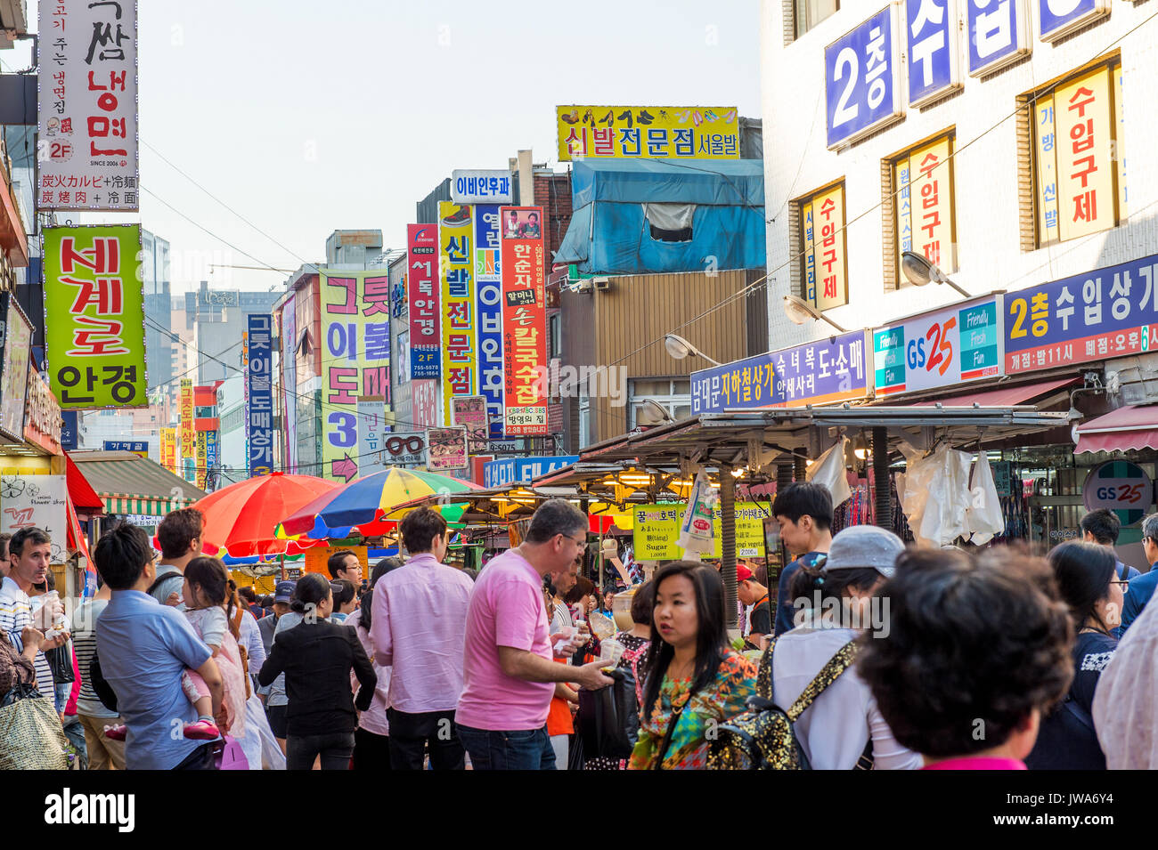 SEOUL, SOUTH KOREA - MAY 16: Namdaemun Market in Seoul, is the oldest ...
